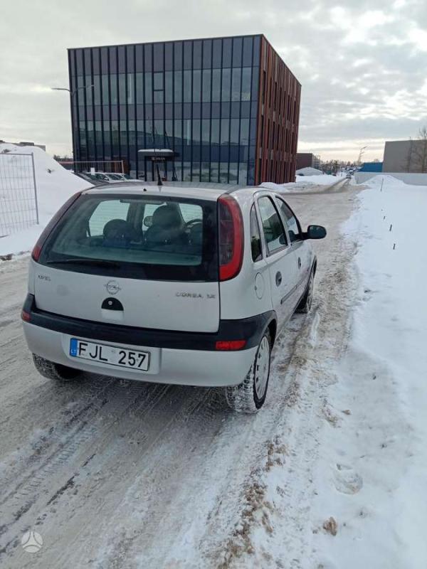 Grey Opel Corsa 2001 in Kaunas, with an engine capacity of 1.20 L and mileage of 270 thousand km for 900 €, photo 5 on AUTOMOTO.COM.LV