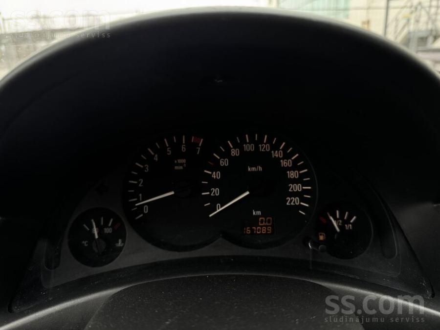 Pelēks Opel Corsa 2001 Rīga, ar dzinēja tilpumu 1.20 L un nobraukumu 0 tūkst. km par 1200 €, foto 4 vietnē AUTOMOTO.COM.LV