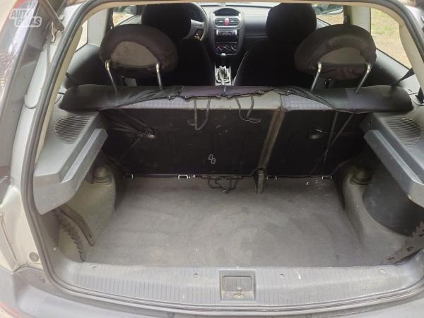 Pelēks Opel Corsa 2002 Viļņa, ar dzinēja tilpumu 1.20 L un nobraukumu 220 tūkst. km par 1850 €, foto 8 vietnē AUTOMOTO.COM.LV