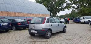 Pelēks Opel Corsa 2002 Valmiera, ar dzinēja tilpumu 1.70 L un nobraukumu 284 tūkst. km par 950 €, foto 4 vietnē AUTOMOTO.COM.LV
