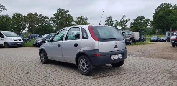 Pelēks Opel Corsa 2002 Valmiera, ar dzinēja tilpumu 1.70 L un nobraukumu 284 tūkst. km par 950 €, foto 5 vietnē AUTOMOTO.COM.LV