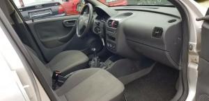Pelēks Opel Corsa 2002 Valmiera, ar dzinēja tilpumu 1.70 L un nobraukumu 284 tūkst. km par 950 €, foto 12 vietnē AUTOMOTO.COM.LV