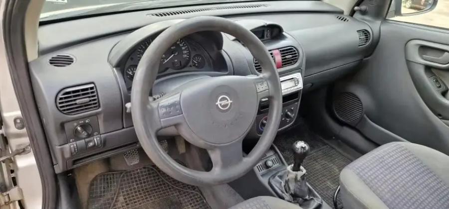 Pelēks Opel Corsa 2002 Valmiera, ar dzinēja tilpumu 1.20 L un nobraukumu 270 tūkst. km par 620 €, foto 11 vietnē AUTOMOTO.COM.LV