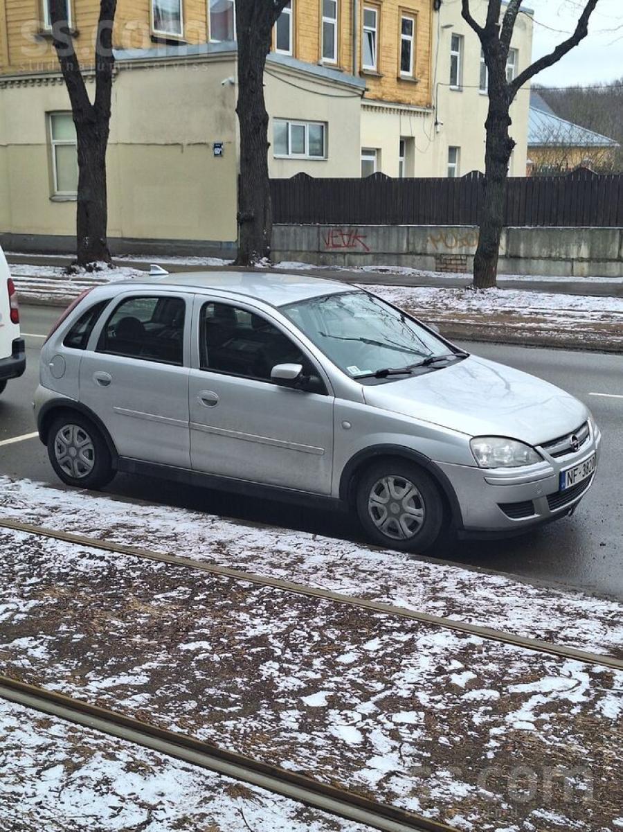 Pelēks Opel Corsa 2003 Rīga, ar dzinēja tilpumu 1.20 L un nobraukumu 203 tūkst. km par 650 €, foto 1 vietnē AUTOMOTO.COM.LV
