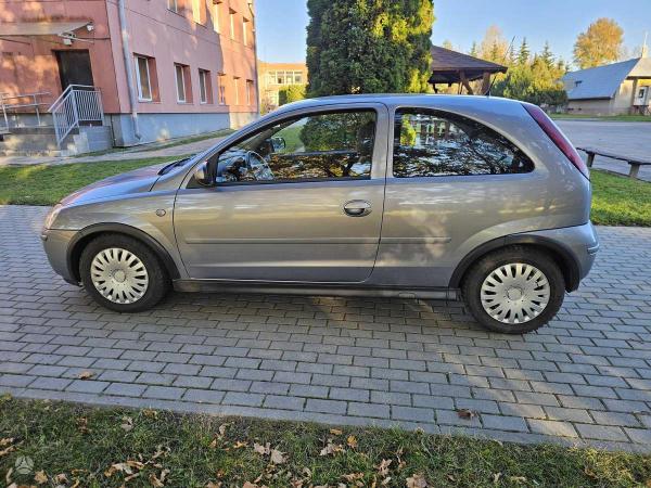 Grey Opel Corsa 2005 in Jurbarkas, with an engine capacity of 1.00 L and mileage of 110 thousand km for 950 €, photo 4 on AUTOMOTO.COM.LV