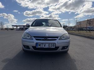 Pelēks Opel Corsa 2005 Klaipėda, ar dzinēja tilpumu 1.00 L un nobraukumu 207 tūkst. km par 1000 €, foto 2 vietnē AUTOMOTO.COM.LV