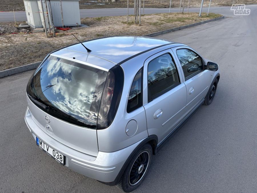 Pelēks Opel Corsa 2005 Klaipėda, ar dzinēja tilpumu 1.00 L un nobraukumu 207 tūkst. km par 1000 €, foto 3 vietnē AUTOMOTO.COM.LV