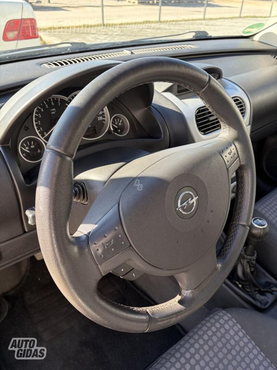 Pelēks Opel Corsa 2005 Klaipėda, ar dzinēja tilpumu 1.00 L un nobraukumu 207 tūkst. km par 1000 €, foto 9 vietnē AUTOMOTO.COM.LV