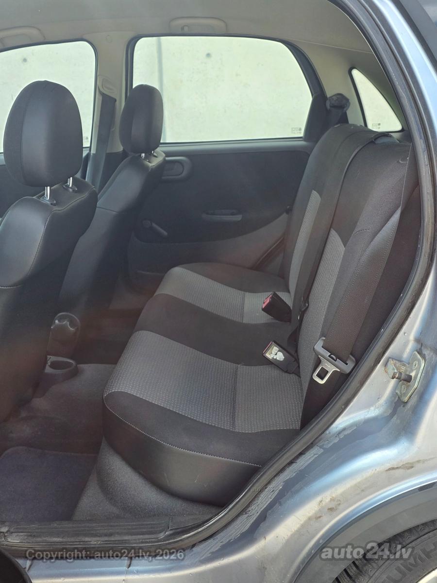Pelēks Opel Corsa 2005 Viljandi, ar dzinēja tilpumu 1.20 L un nobraukumu 198 tūkst. km par 1299 €, foto 17 vietnē AUTOMOTO.COM.LV