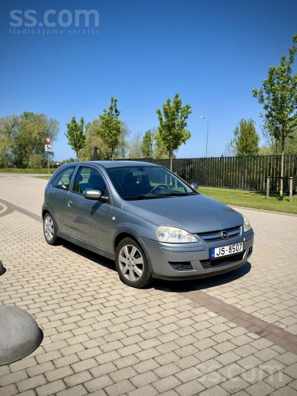 Grey Opel Corsa 2005 in Ventspils, with an engine capacity of 1.00 L and mileage of 126 thousand km for 1300 €, photo 2 on AUTOMOTO.COM.LV