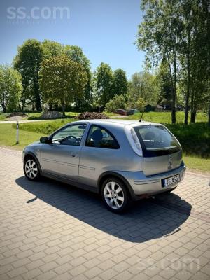Grey Opel Corsa 2005 in Ventspils, with an engine capacity of 1.00 L and mileage of 126 thousand km for 1300 €, photo 5 on AUTOMOTO.COM.LV
