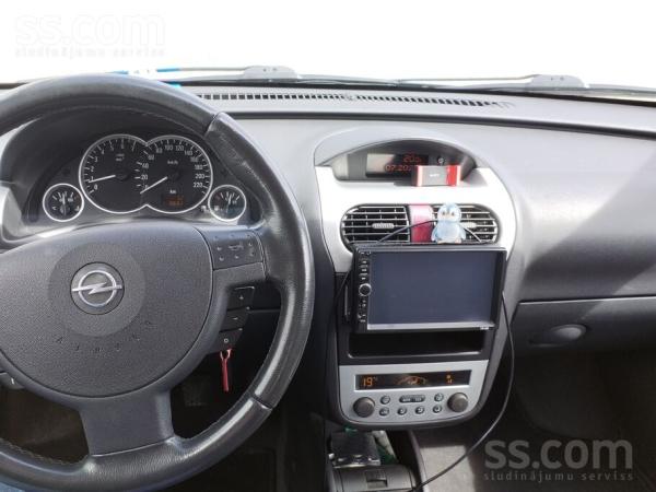 Grey Opel Corsa 2005 in Dobele, with an engine capacity of 1.00 L and mileage of 219 thousand km for 850 €, photo 5 on AUTOMOTO.COM.LV