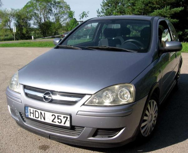 Pelēks Opel Corsa 2005 Biržai, ar dzinēja tilpumu 1.20 L un nobraukumu 182 tūkst. km par 700 €, foto 1 vietnē AUTOMOTO.COM.LV