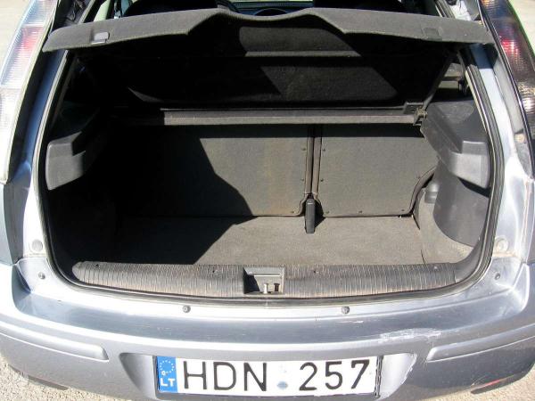 Pelēks Opel Corsa 2005 Biržai, ar dzinēja tilpumu 1.20 L un nobraukumu 182 tūkst. km par 700 €, foto 5 vietnē AUTOMOTO.COM.LV
