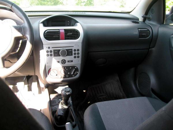 Pelēks Opel Corsa 2005 Biržai, ar dzinēja tilpumu 1.20 L un nobraukumu 182 tūkst. km par 700 €, foto 8 vietnē AUTOMOTO.COM.LV