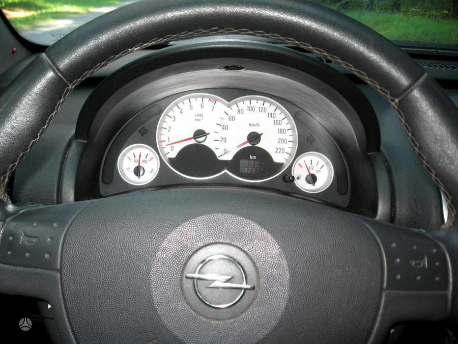 Pelēks Opel Corsa 2005 Biržai, ar dzinēja tilpumu 1.20 L un nobraukumu 182 tūkst. km par 700 €, foto 10 vietnē AUTOMOTO.COM.LV
