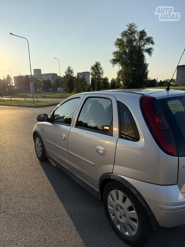 Grey Opel Corsa 2005 in Alytus, with an engine capacity of 1.20 L and mileage of 276 thousand km for 600 €, photo 1 on AUTOMOTO.COM.LV