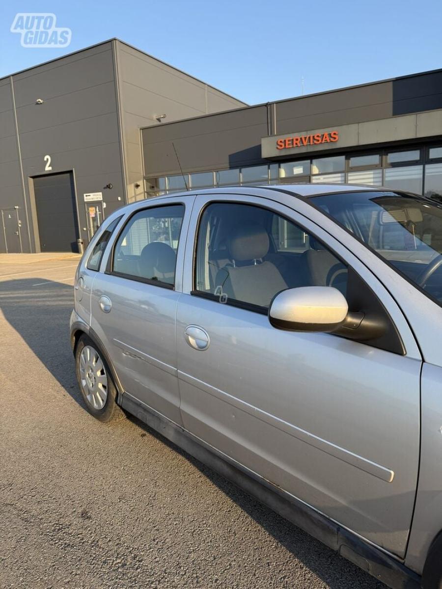 Grey Opel Corsa 2005 in Alytus, with an engine capacity of 1.20 L and mileage of 276 thousand km for 600 €, photo 6 on AUTOMOTO.COM.LV