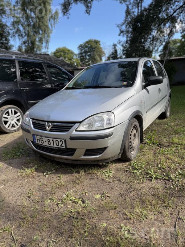 Pelēks Opel Corsa 2005 Rīga, ar dzinēja tilpumu 1.20 L un nobraukumu 292 tūkst. km par 1350 €, foto 2 vietnē AUTOMOTO.COM.LV