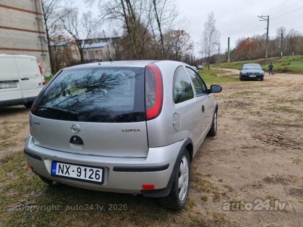 Grey Opel Corsa 2005 in Riga, with an engine capacity of 1.30 L and mileage of 246 thousand km for 900 €, photo 4 on AUTOMOTO.COM.LV