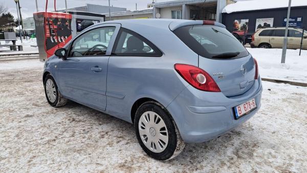 Grey Opel Corsa 2006 in Ogre, with an engine capacity of 1.30 L and mileage of 67 thousand km for 2850 €, photo 2 on AUTOMOTO.COM.LV