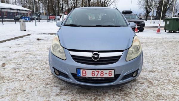 Grey Opel Corsa 2006 in Ogre, with an engine capacity of 1.30 L and mileage of 67 thousand km for 2850 €, photo 3 on AUTOMOTO.COM.LV
