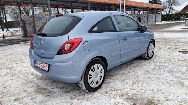 Grey Opel Corsa 2006 in Ogre, with an engine capacity of 1.30 L and mileage of 67 thousand km for 2850 €, photo 4 on AUTOMOTO.COM.LV