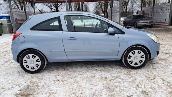 Grey Opel Corsa 2006 in Ogre, with an engine capacity of 1.30 L and mileage of 67 thousand km for 2850 €, photo 6 on AUTOMOTO.COM.LV