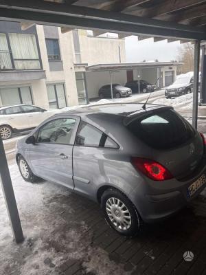 Pelēks Opel Corsa 2006 Viļņa, ar dzinēja tilpumu 1.00 L un nobraukumu 100 tūkst. km par 899 €, foto 4 vietnē AUTOMOTO.COM.LV