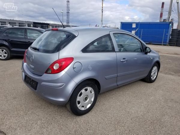 Grey Opel Corsa 2006 in Kaunas, with an engine capacity of 1.20 L and mileage of 98 thousand km for 1499 €, photo 4 on AUTOMOTO.COM.LV