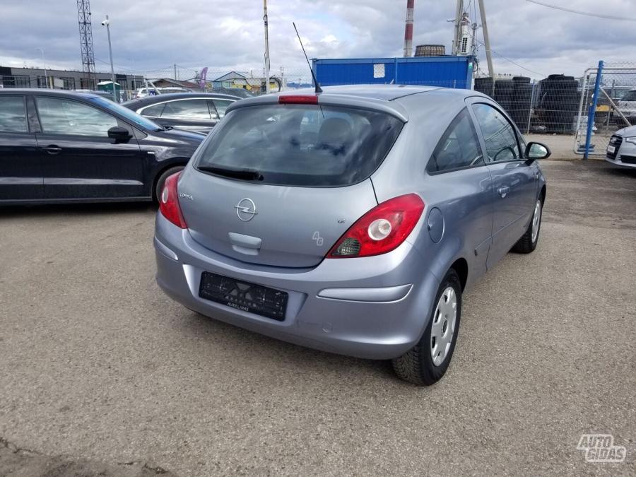 Grey Opel Corsa 2006 in Kaunas, with an engine capacity of 1.20 L and mileage of 98 thousand km for 1499 €, photo 6 on AUTOMOTO.COM.LV