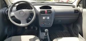 Pelēks Opel Corsa 2006 Valmiera, ar dzinēja tilpumu 1.40 L un nobraukumu 142 tūkst. km par 1500 €, foto 10 vietnē AUTOMOTO.COM.LV