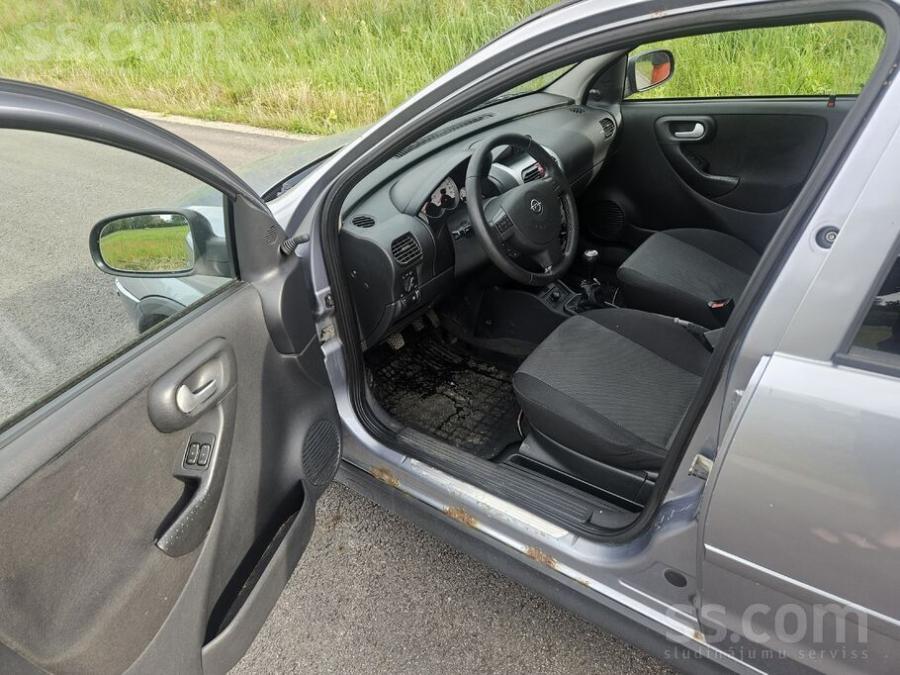 Grey Opel Corsa 2006 in Jelgava, with an engine capacity of 1.30 L and mileage of 297 thousand km for 900 €, photo 3 on AUTOMOTO.COM.LV