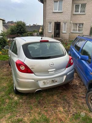 Pelēks Opel Corsa 2006 Tauragė, ar dzinēja tilpumu 1.39 L un nobraukumu 174 tūkst. km par 500 €, foto 3 vietnē AUTOMOTO.COM.LV