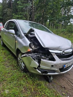Pelēks Opel Corsa 2006 Tauragė, ar dzinēja tilpumu 1.39 L un nobraukumu 174 tūkst. km par 500 €, foto 7 vietnē AUTOMOTO.COM.LV