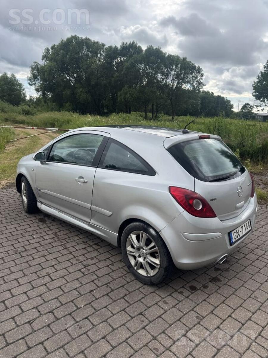Pelēks Opel Corsa 2007 Ventspils, ar dzinēja tilpumu 1.70 L un nobraukumu 245 tūkst. km par 1050 €, foto 3 vietnē AUTOMOTO.COM.LV