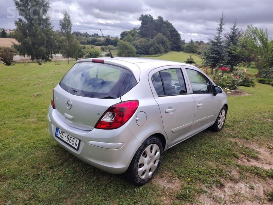 Grey Opel Corsa 2007 in Liepaja, with an engine capacity of 1.20 L and mileage of 131 thousand km for 1500 €, photo 1 on AUTOMOTO.COM.LV