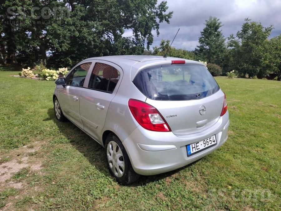 Grey Opel Corsa 2007 in Liepaja, with an engine capacity of 1.20 L and mileage of 131 thousand km for 1500 €, photo 11 on AUTOMOTO.COM.LV