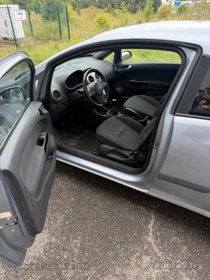 Grey Opel Corsa 2007 in Tallinn, with an engine capacity of 1.20 L and mileage of 171 thousand km for 1800 €, photo 6 on AUTOMOTO.COM.LV