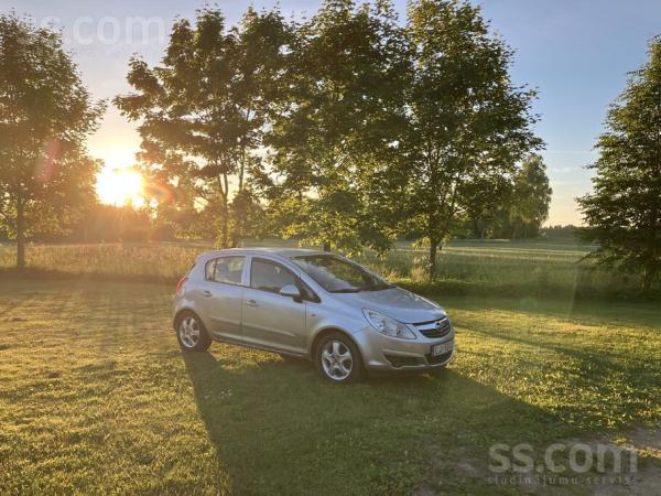 Grey Opel Corsa 2007 in Riga, with an engine capacity of 1.20 L and mileage of 207 thousand km for 1700 €, photo 3 on AUTOMOTO.COM.LV