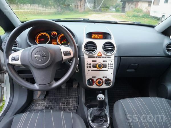 Grey Opel Corsa 2007 in Riga, with an engine capacity of 1.20 L and mileage of 207 thousand km for 1700 €, photo 4 on AUTOMOTO.COM.LV