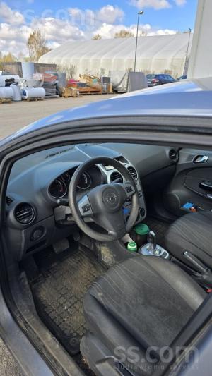 Pelēks Opel Corsa 2008 Rīga, ar dzinēja tilpumu 1.20 L un nobraukumu 211 tūkst. km par 750 €, foto 4 vietnē AUTOMOTO.COM.LV