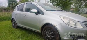 Grey Opel Corsa 2008 in Cesis, with an engine capacity of 1.40 L and mileage of 340 thousand km for 600 €, photo 5 on AUTOMOTO.COM.LV