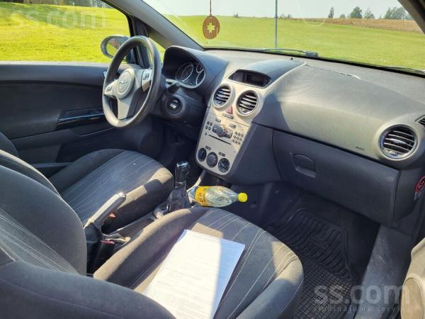 Grey Opel Corsa 2008 in Daugavpils, with an engine capacity of 1.20 L and mileage of 263 thousand km for 650 €, photo 3 on AUTOMOTO.COM.LV