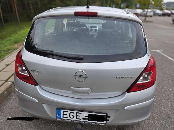 Grey Opel Corsa 2008 in Vilnius, with an engine capacity of 1.36 L and mileage of 108 thousand km for 2300 €, photo 4 on AUTOMOTO.COM.LV