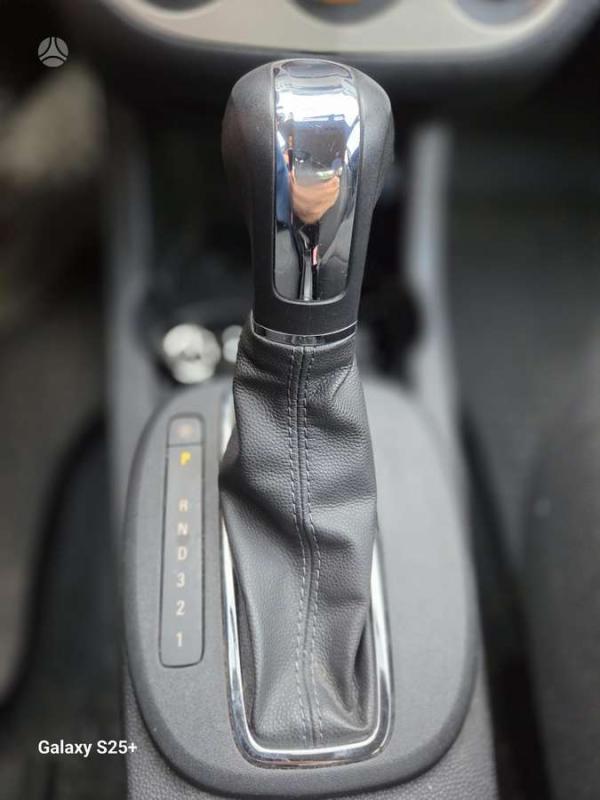 Grey Opel Corsa 2008 in Vilnius, with an engine capacity of 1.36 L and mileage of 108 thousand km for 2300 €, photo 10 on AUTOMOTO.COM.LV