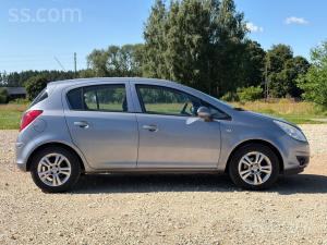 Pelēks Opel Corsa 2008 Rīga, ar dzinēja tilpumu 1.20 L un nobraukumu 113 tūkst. km par 2850 €, foto 4 vietnē AUTOMOTO.COM.LV