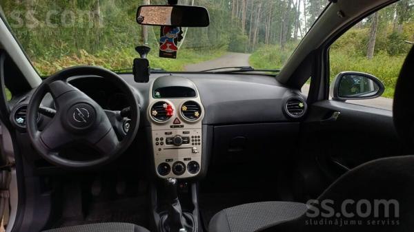 Grey Opel Corsa 2008 in Riga, with an engine capacity of 1.20 L and mileage of 195 thousand km for 1350 €, photo 6 on AUTOMOTO.COM.LV