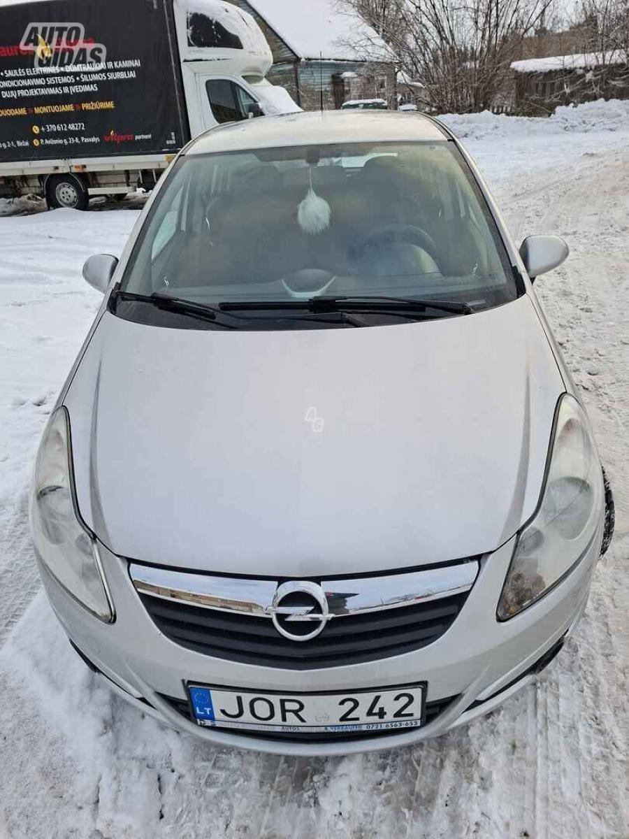 Grey Opel Corsa 2009 in Birzai, with an engine capacity of 1.40 L and mileage of 205 thousand km for 1100 €, photo 1 on AUTOMOTO.COM.LV