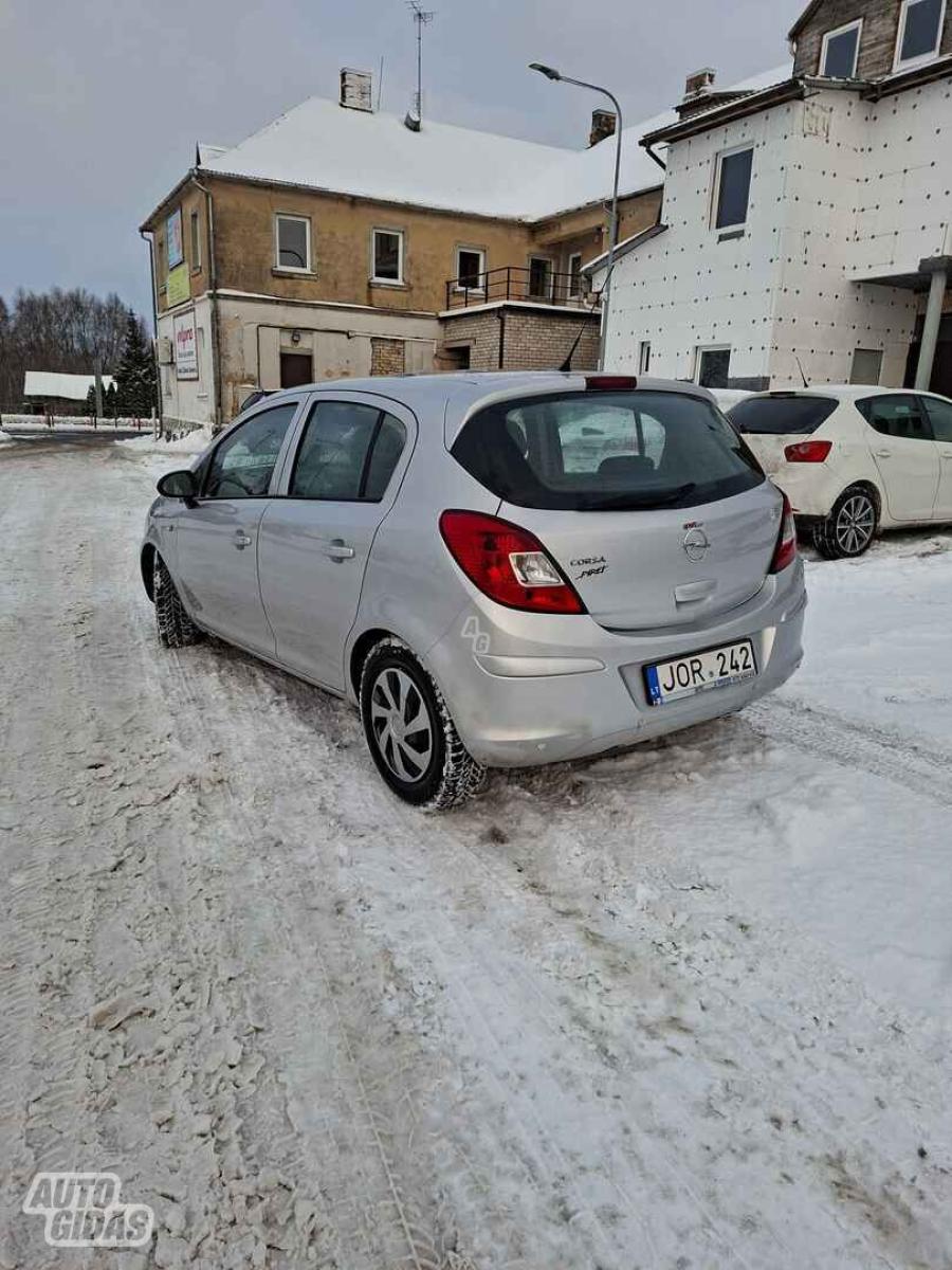 Grey Opel Corsa 2009 in Birzai, with an engine capacity of 1.40 L and mileage of 205 thousand km for 1100 €, photo 6 on AUTOMOTO.COM.LV